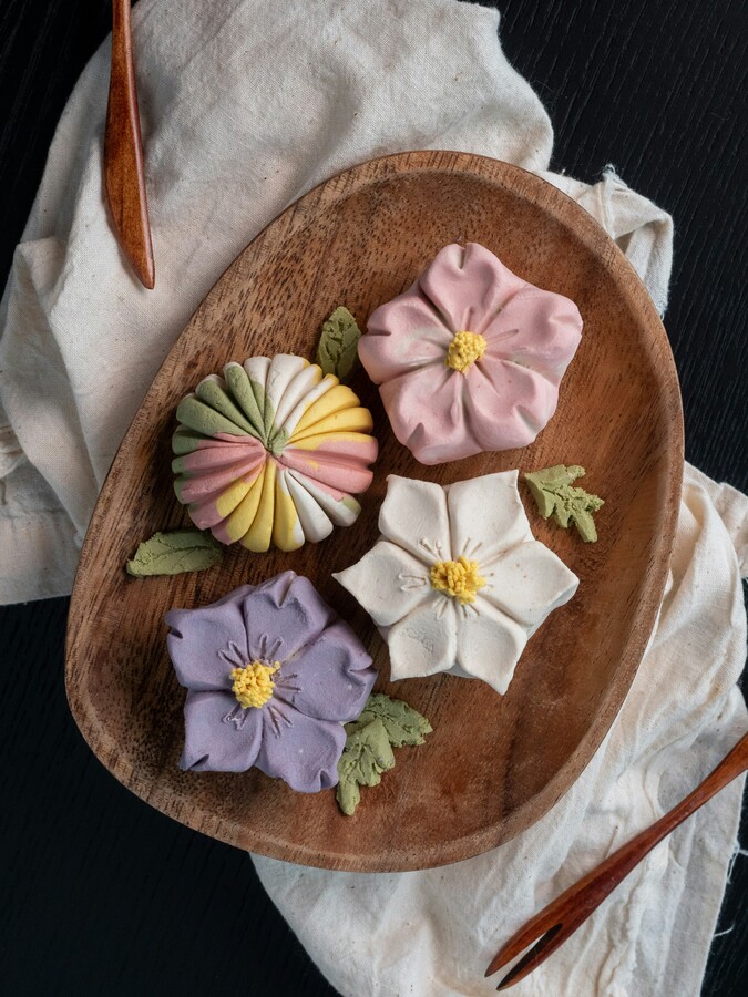 20 Traditional Japanese Sweets & Desserts Tourists Must Try